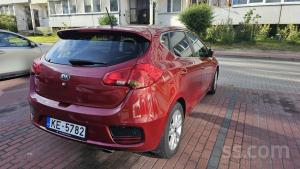 Sarkans Kia Ceed 2015 Liepāja, ar dzinēja tilpumu 1.60 L un nobraukumu 99 tūkst. km par 6800 €, foto 3 vietnē AUTOMOTO.COM.LV