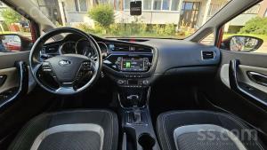 Sarkans Kia Ceed 2015 Liepāja, ar dzinēja tilpumu 1.60 L un nobraukumu 99 tūkst. km par 6800 €, foto 5 vietnē AUTOMOTO.COM.LV