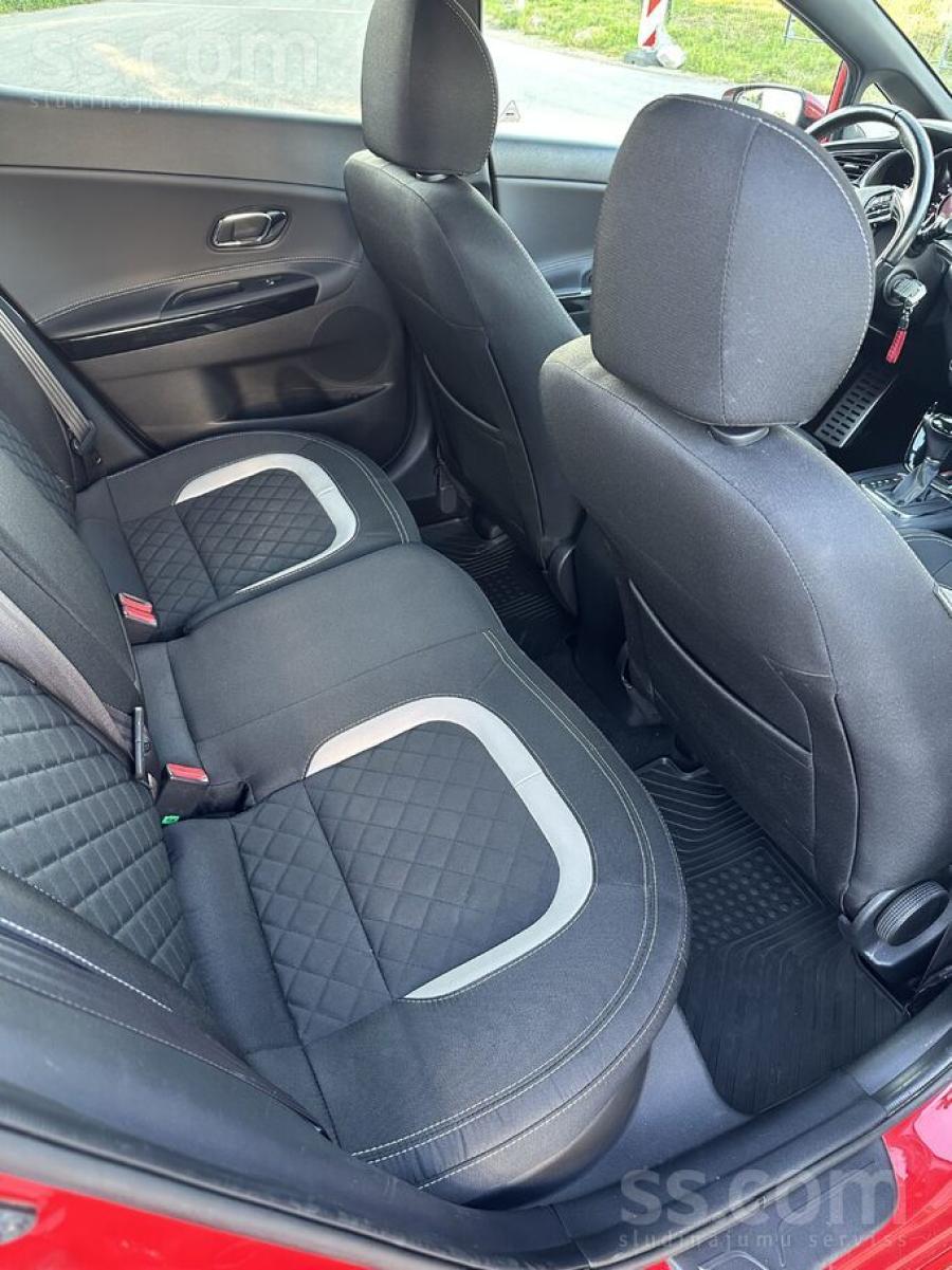 Red Kia Ceed 2017 in Riga, with an engine capacity of 1.60 L and mileage of 111 thousand km for 8000 €, photo 7 on AUTOMOTO.COM.LV