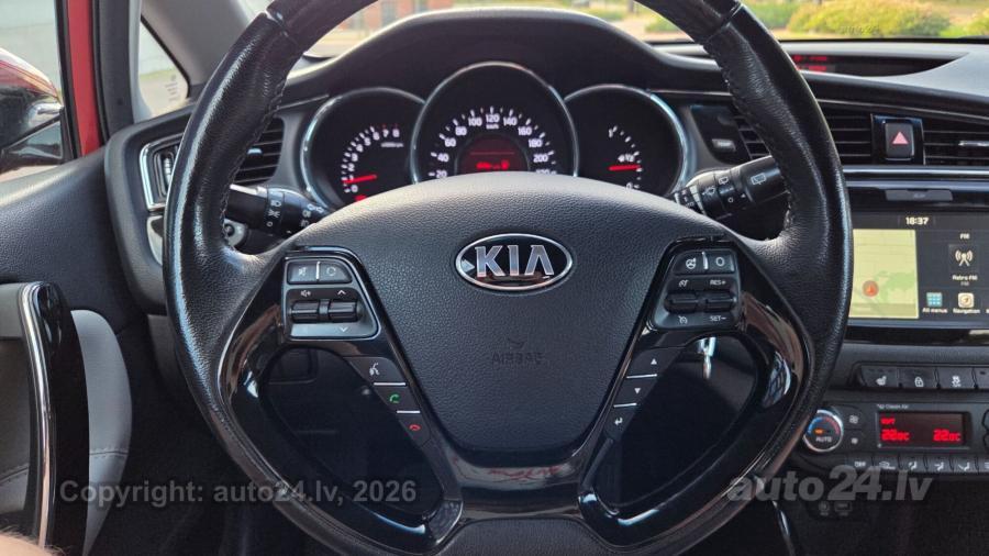 Red Kia Ceed 2017 in Tallinn, with an engine capacity of 1.60 L and mileage of 168 thousand km for 6990 €, photo 13 on AUTOMOTO.COM.LV