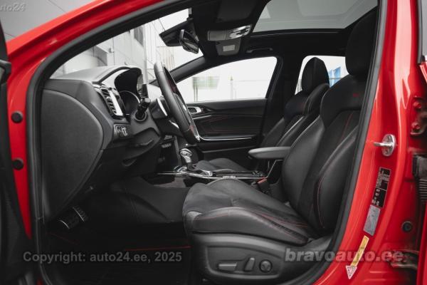 Red Kia Ceed 2019 in Tartu, with an engine capacity of 1.60 L and mileage of 95 thousand km for 16900 €, photo 11 on AUTOMOTO.COM.LV