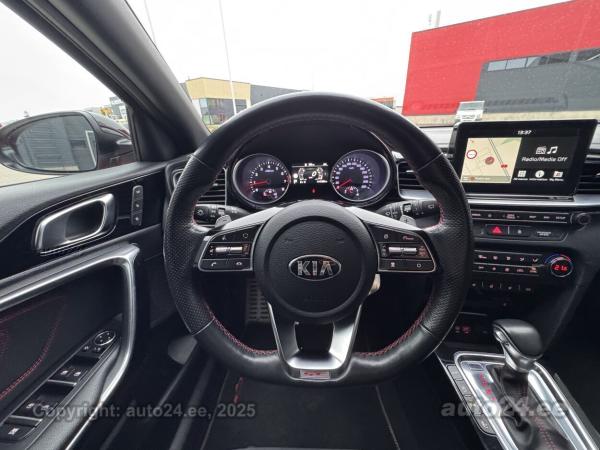 Red Kia Ceed 2019 in Tallinn, with an engine capacity of 1.60 L and mileage of 114 thousand km for 15700 €, photo 11 on AUTOMOTO.COM.LV