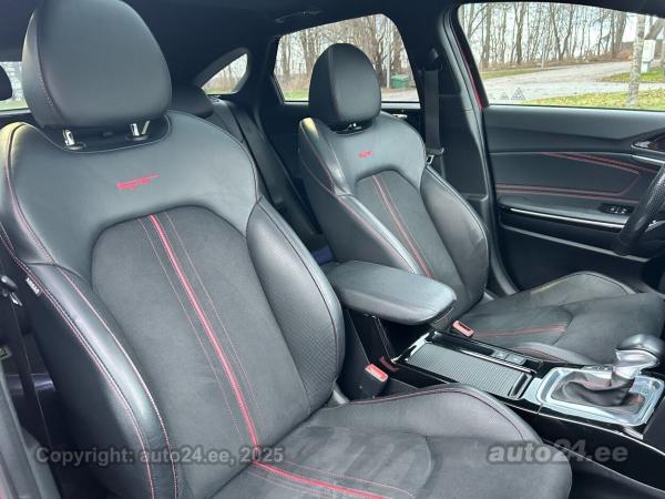 Red Kia Ceed 2019 in Tallinn, with an engine capacity of 1.60 L and mileage of 91 thousand km for 18500 €, photo 11 on AUTOMOTO.COM.LV