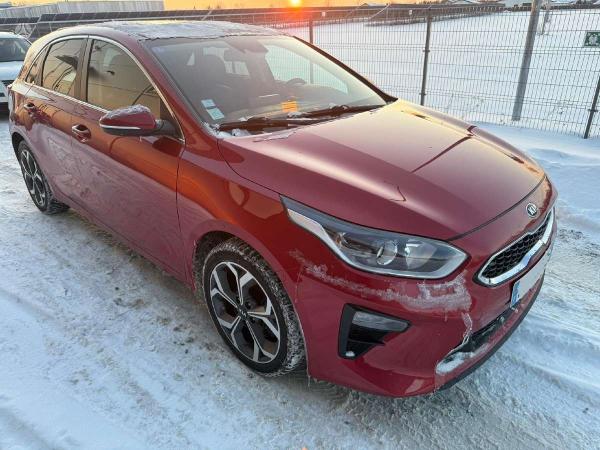 Sarkans Kia Ceed 2019 Šilutė, ar dzinēja tilpumu 1.00 L un nobraukumu 126 tūkst. km par 8900 €, foto 2 vietnē AUTOMOTO.COM.LV
