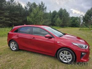 Red Kia Ceed 2020 in Riga, with an engine capacity of 1.00 L and mileage of 97 thousand km for 10950 €, photo 10 on AUTOMOTO.COM.LV