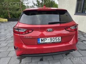 Red Kia Ceed 2020 in Riga, with an engine capacity of 1.00 L and mileage of 97 thousand km for 10950 €, photo 11 on AUTOMOTO.COM.LV
