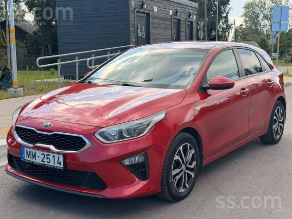 Red Kia Ceed 2020 in Riga, with an engine capacity of 1.60 L and mileage of 161 thousand km for 8900 €, photo 3 on AUTOMOTO.COM.LV
