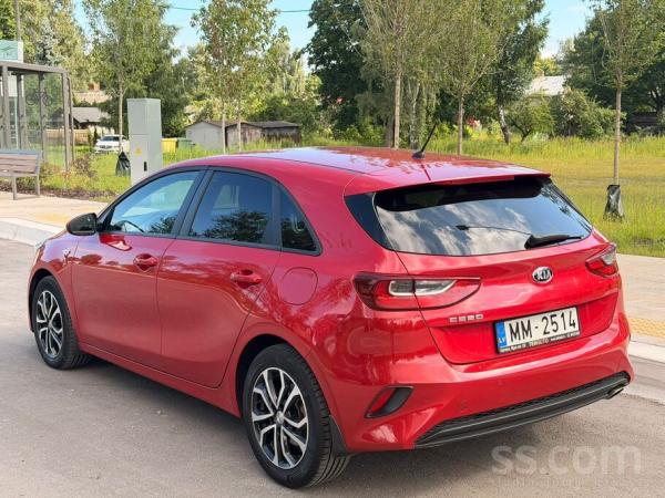 Red Kia Ceed 2020 in Riga, with an engine capacity of 1.60 L and mileage of 161 thousand km for 8900 €, photo 8 on AUTOMOTO.COM.LV