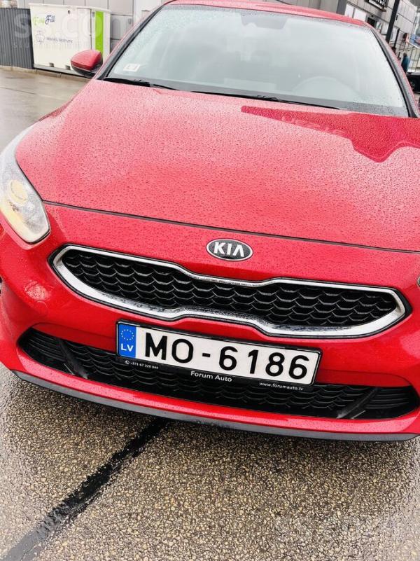Red Kia Ceed 2020 in Riga, with an engine capacity of 1.30 L and mileage of 94 thousand km for 7999 €, photo 3 on AUTOMOTO.COM.LV