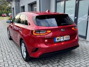 Red Kia Ceed 2020 in Riga, with an engine capacity of 1.40 L and mileage of 95 thousand km for 11500 €, photo 5 on AUTOMOTO.COM.LV