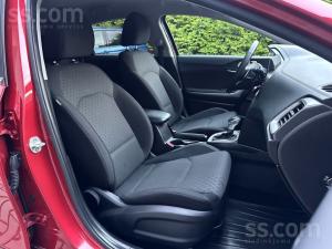 Red Kia Ceed 2020 in Riga, with an engine capacity of 1.40 L and mileage of 95 thousand km for 11500 €, photo 10 on AUTOMOTO.COM.LV