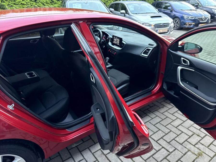 Red Kia Ceed 2020 in Riga, with an engine capacity of 1.40 L and mileage of 95 thousand km for 11500 €, photo 12 on AUTOMOTO.COM.LV