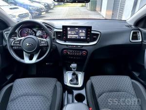 Red Kia Ceed 2020 in Riga, with an engine capacity of 1.40 L and mileage of 95 thousand km for 11500 €, photo 14 on AUTOMOTO.COM.LV