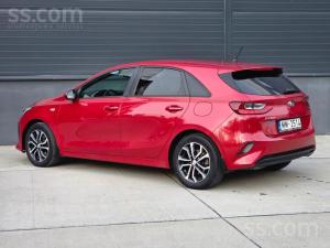 Sarkans Kia Ceed 2020 Rīga, ar dzinēja tilpumu 1.60 L un nobraukumu 165 tūkst. km par 8500 €, foto 18 vietnē AUTOMOTO.COM.LV