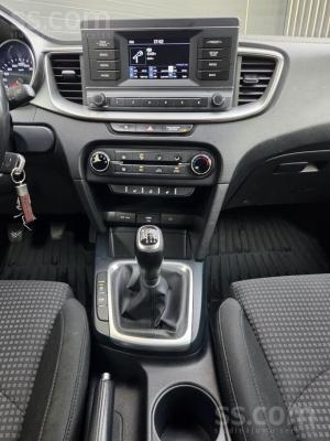 Sarkans Kia Ceed 2020 Rīga, ar dzinēja tilpumu 1.60 L un nobraukumu 165 tūkst. km par 8500 €, foto 31 vietnē AUTOMOTO.COM.LV
