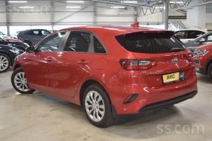 Red Kia Ceed 2021 in Riga, with an engine capacity of 1.60 L and mileage of 175 thousand km for 8400 €, photo 3 on AUTOMOTO.COM.LV