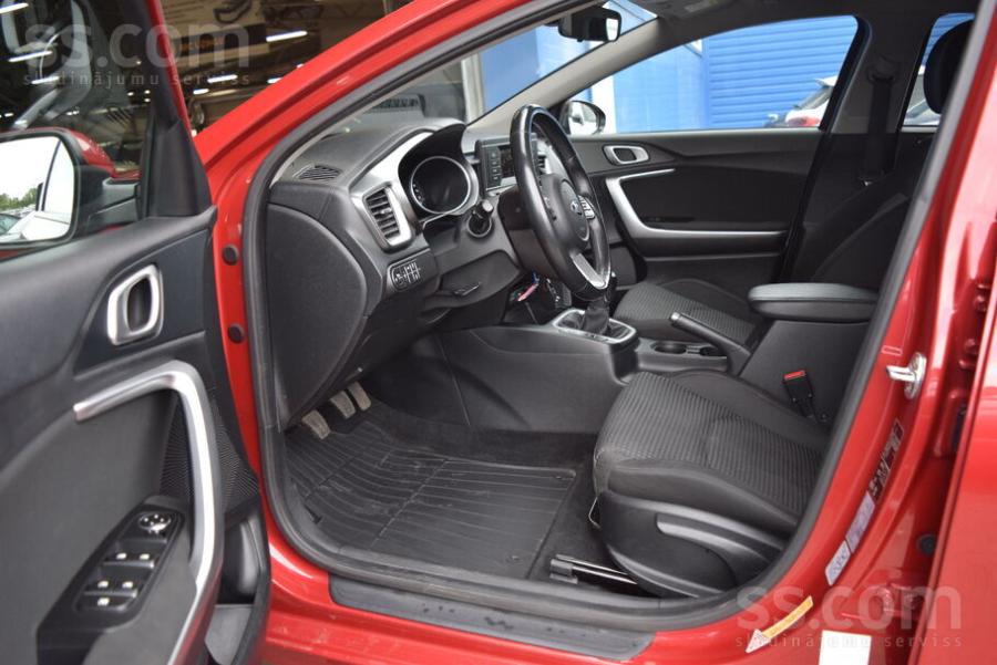 Red Kia Ceed 2021 in Riga, with an engine capacity of 1.60 L and mileage of 175 thousand km for 8400 €, photo 4 on AUTOMOTO.COM.LV