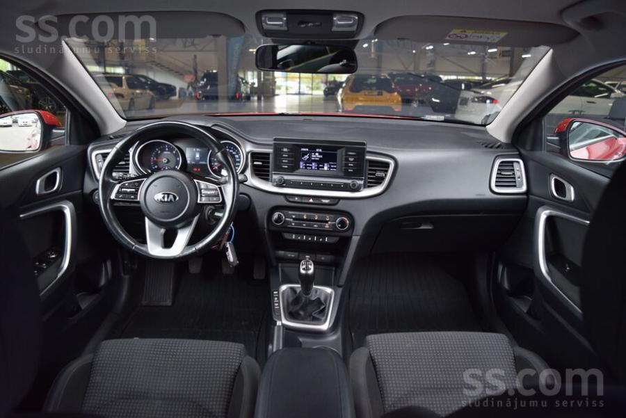 Red Kia Ceed 2021 in Riga, with an engine capacity of 1.60 L and mileage of 175 thousand km for 8400 €, photo 5 on AUTOMOTO.COM.LV
