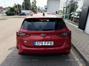 Sarkans Kia Ceed 2021 Tallina, ar dzinēja tilpumu 1.50 L un nobraukumu 40 tūkst. km par 15900 €, foto 4 vietnē AUTOMOTO.COM.LV