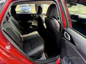 Sarkans Kia Ceed 2021 Tallina, ar dzinēja tilpumu 1.50 L un nobraukumu 40 tūkst. km par 15900 €, foto 6 vietnē AUTOMOTO.COM.LV