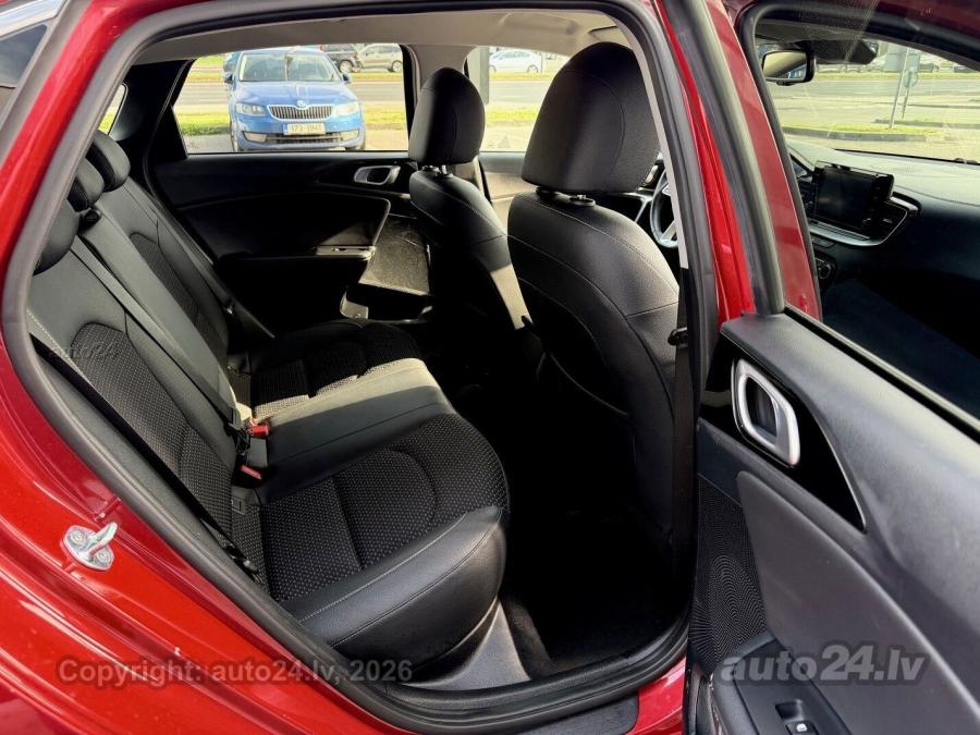 Sarkans Kia Ceed 2021 Tallina, ar dzinēja tilpumu 1.50 L un nobraukumu 40 tūkst. km par 15900 €, foto 6 vietnē AUTOMOTO.COM.LV