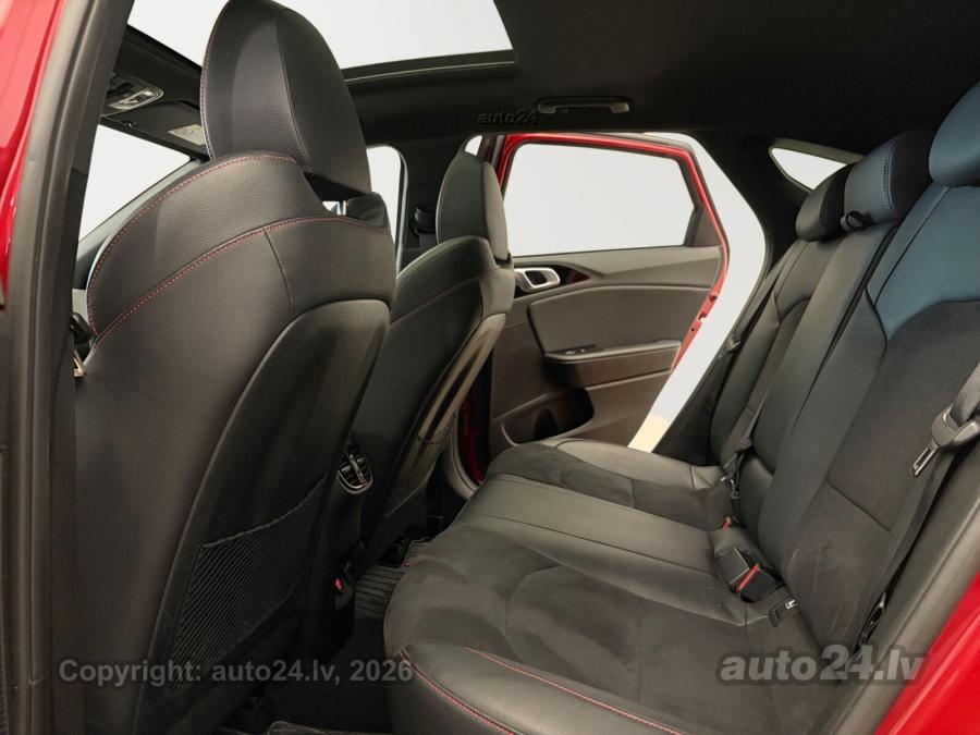 Red Kia Ceed 2022 in Tallinn, with an engine capacity of 1.60 L and mileage of 55 thousand km for 23490 €, photo 7 on AUTOMOTO.COM.LV