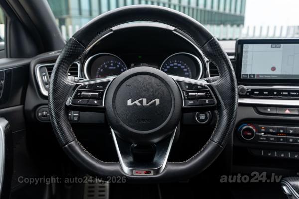 Red Kia Ceed 2022 in Tallinn, with an engine capacity of 1.50 L and mileage of 30 thousand km for 23990 €, photo 8 on AUTOMOTO.COM.LV