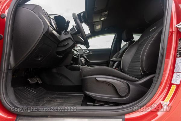 Red Kia Ceed 2022 in Tallinn, with an engine capacity of 1.50 L and mileage of 30 thousand km for 23990 €, photo 6 on AUTOMOTO.COM.LV