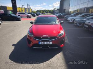 Red Kia Ceed 2023 in Tallinn, with an engine capacity of 1.50 L and mileage of 38 thousand km for 22800 €, photo 3 on AUTOMOTO.COM.LV