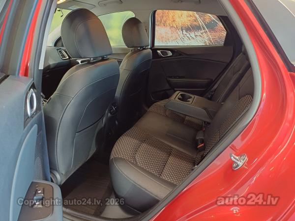 Sarkans Kia Ceed 2024 Tallina, ar dzinēja tilpumu 1.50 L un nobraukumu 28 tūkst. km par 24900 €, foto 7 vietnē AUTOMOTO.COM.LV
