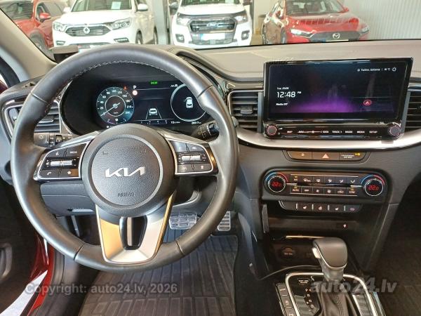Sarkans Kia Ceed 2024 Tallina, ar dzinēja tilpumu 1.50 L un nobraukumu 28 tūkst. km par 24900 €, foto 11 vietnē AUTOMOTO.COM.LV