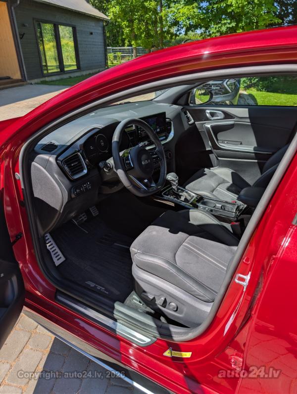 Sarkans Kia Ceed 2025 Tallina, ar dzinēja tilpumu 1.50 L un nobraukumu 19 tūkst. km par 29900 €, foto 5 vietnē AUTOMOTO.COM.LV
