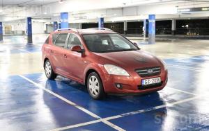 Red Kia Ceed 2007 in Riga, with an engine capacity of 1.60 L and mileage of 259 thousand km for 1767 €, photo  on AUTOMOTO.COM.LV