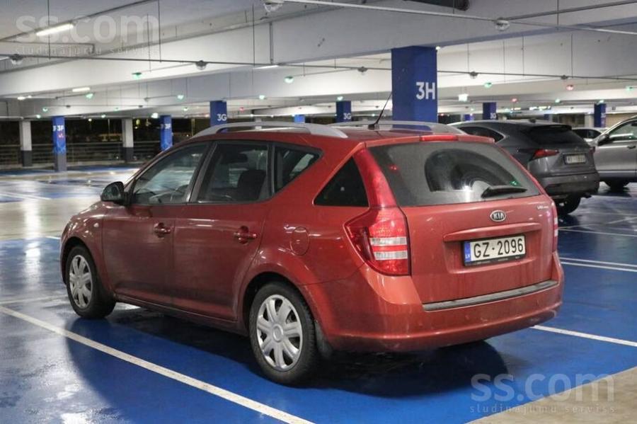 Red Kia Ceed 2007 in Riga, with an engine capacity of 1.60 L and mileage of 259 thousand km for 1767 €, photo 11 on AUTOMOTO.COM.LV