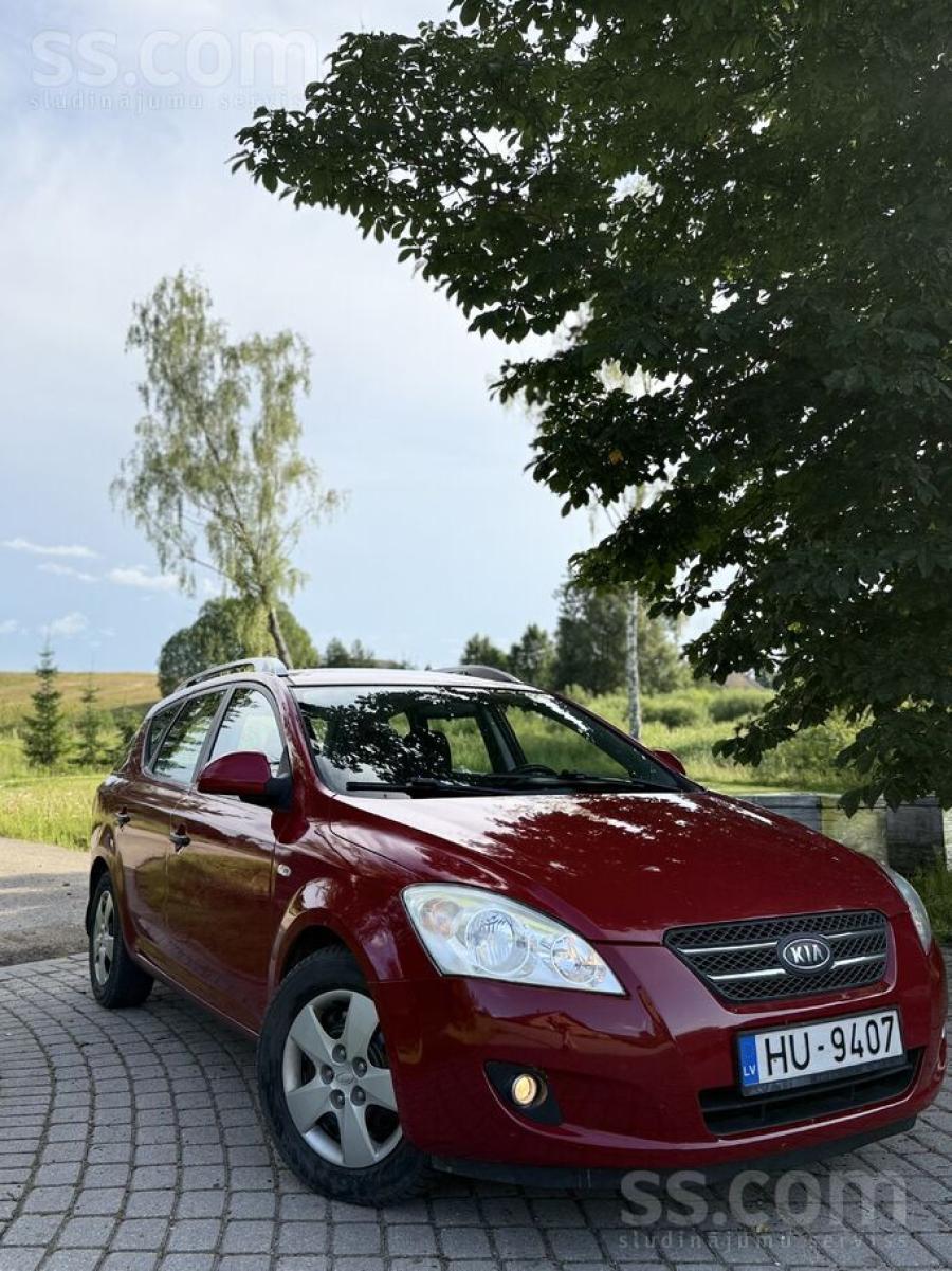 Sarkans Kia Ceed 2008 Cēsis, ar dzinēja tilpumu 1.40 L un nobraukumu 327 tūkst. km par 1550 €, foto 1 vietnē AUTOMOTO.COM.LV