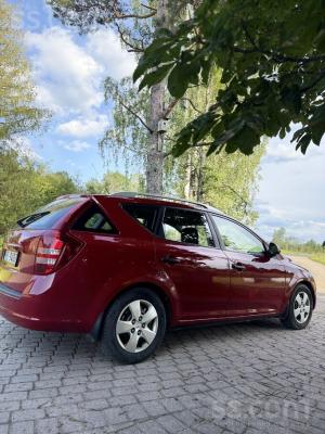 Sarkans Kia Ceed 2008 Cēsis, ar dzinēja tilpumu 1.40 L un nobraukumu 327 tūkst. km par 1550 €, foto 4 vietnē AUTOMOTO.COM.LV