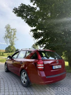 Sarkans Kia Ceed 2008 Cēsis, ar dzinēja tilpumu 1.40 L un nobraukumu 327 tūkst. km par 1550 €, foto 5 vietnē AUTOMOTO.COM.LV