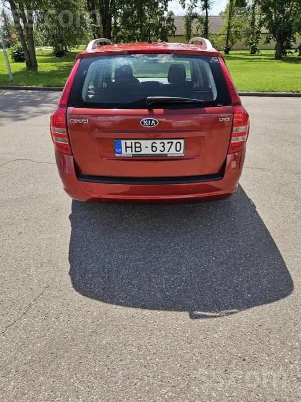 Red Kia Ceed 2008 in Dobele, with an engine capacity of 1.60 L and mileage of 185 thousand km for 1200 €, photo 2 on AUTOMOTO.COM.LV