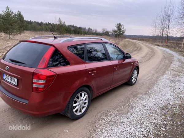 Red Kia Ceed 2008 in Tallinn, with an engine capacity of 93.00 L and mileage of 227 thousand km for 1890 €, photo 4 on AUTOMOTO.COM.LV