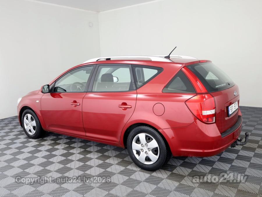 Красный Киа Сид 2009 в Таллин, объемом двигателя 1.60 л и пробегом 277 тыс. км за 1999 €, фото 5 на AUTOMOTO.COM.LV