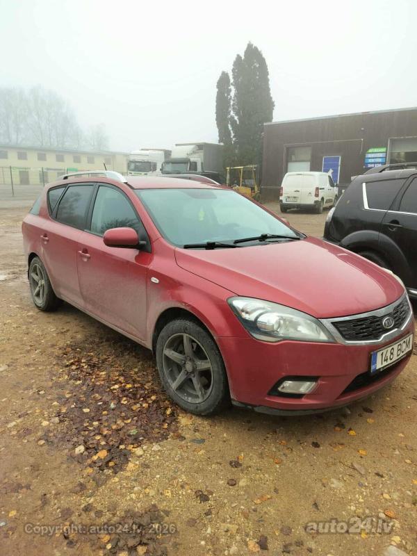 Sarkans Kia Ceed 2010 Tallina, ar dzinēja tilpumu 1.60 L un nobraukumu 428 tūkst. km par 2500 €, foto 1 vietnē AUTOMOTO.COM.LV