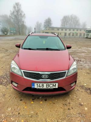 Red Kia Ceed 2010 in Tallinn, with an engine capacity of 1.60 L and mileage of 428 thousand km for 2500 €, photo 2 on AUTOMOTO.COM.LV