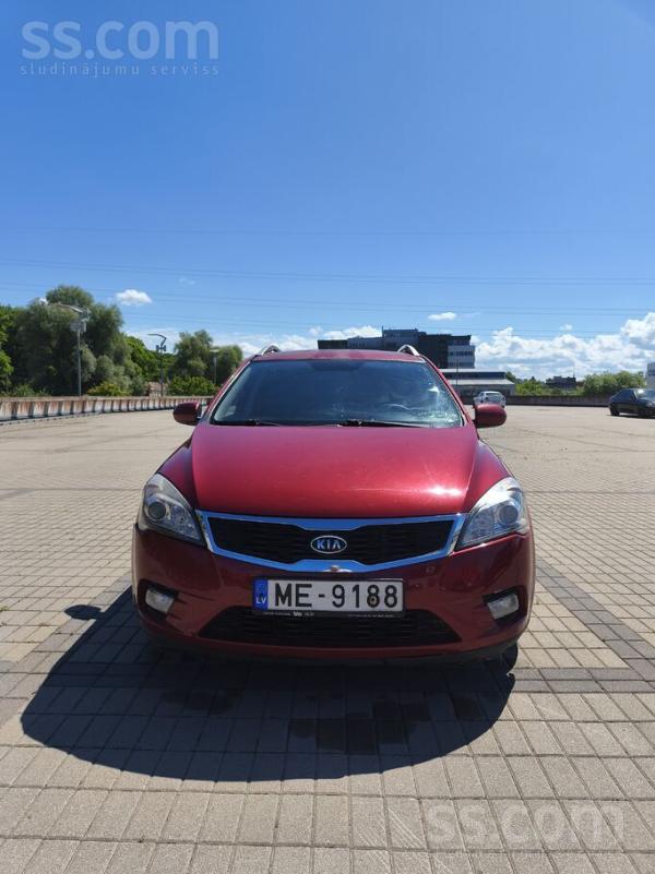 Sarkans Kia Ceed 2011 Rīga, ar dzinēja tilpumu 1.60 L un nobraukumu 191 tūkst. km par 1900 €, foto 2 vietnē AUTOMOTO.COM.LV