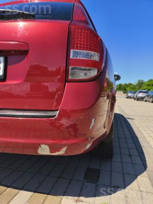Red Kia Ceed 2011 in Riga, with an engine capacity of 1.60 L and mileage of 191 thousand km for 1900 €, photo 7 on AUTOMOTO.COM.LV