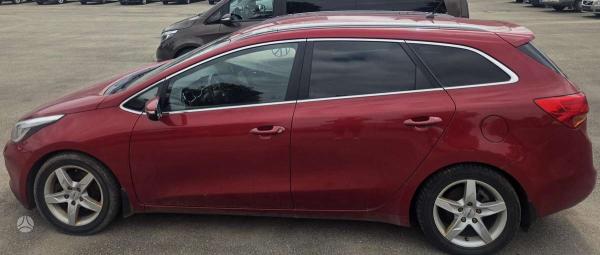 Sarkans Kia Ceed 2013 Marijampole, ar dzinēja tilpumu 1.59 L un nobraukumu 216 tūkst. km par 3700 €, foto 2 vietnē AUTOMOTO.COM.LV