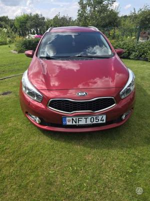 Red Kia Ceed 2013 in Panevezys, with an engine capacity of 1.59 L and mileage of 283 thousand km for 4000 €, photo 7 on AUTOMOTO.COM.LV