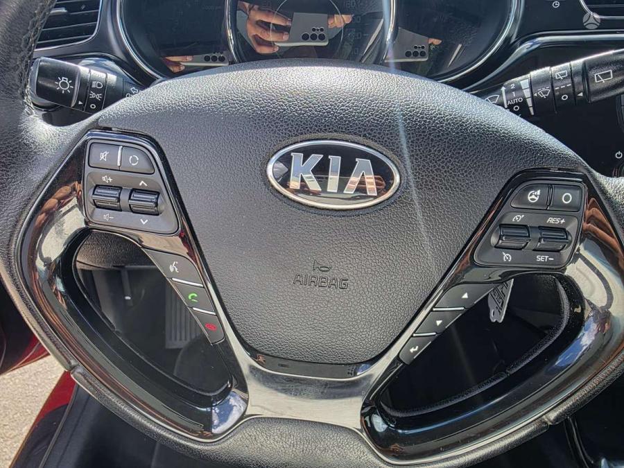 Sarkans Kia Ceed 2013 Marijampole, ar dzinēja tilpumu 1.59 L un nobraukumu 216 tūkst. km par 5400 €, foto 15 vietnē AUTOMOTO.COM.LV