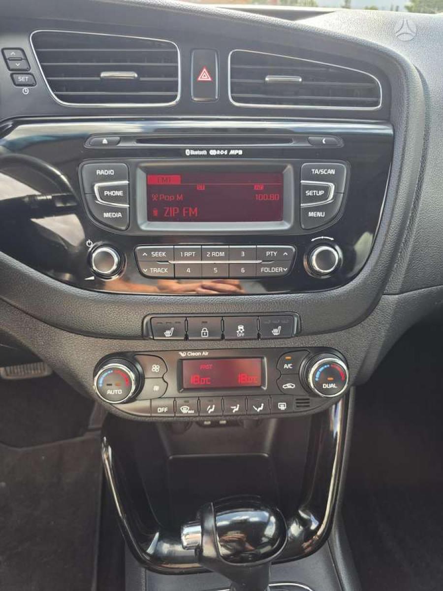 Sarkans Kia Ceed 2013 Marijampole, ar dzinēja tilpumu 1.59 L un nobraukumu 216 tūkst. km par 5400 €, foto 19 vietnē AUTOMOTO.COM.LV