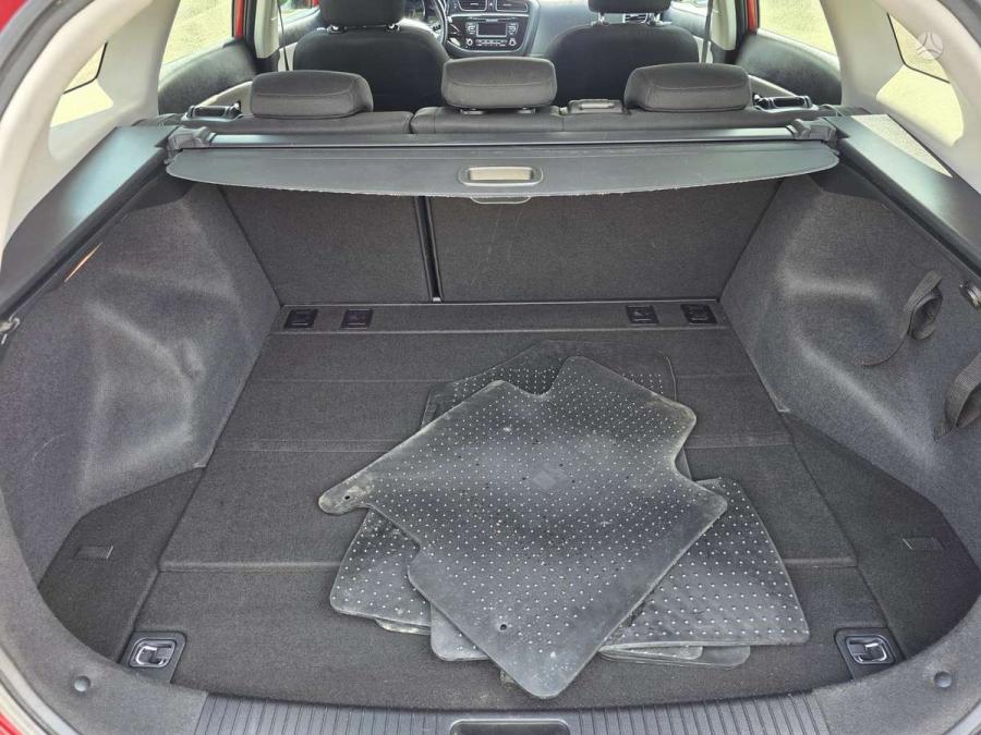 Sarkans Kia Ceed 2013 Marijampole, ar dzinēja tilpumu 1.59 L un nobraukumu 216 tūkst. km par 5400 €, foto 21 vietnē AUTOMOTO.COM.LV