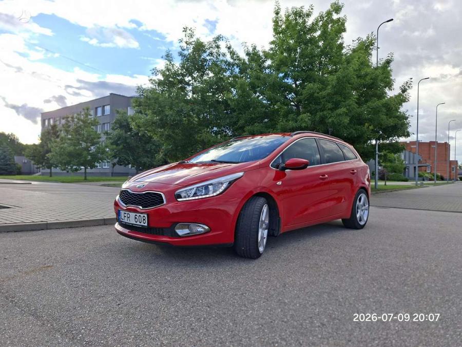 Red Kia Ceed 2014 in Kaunas, with an engine capacity of 1.59 L and mileage of 186 thousand km for 6100 €, photo 5 on AUTOMOTO.COM.LV